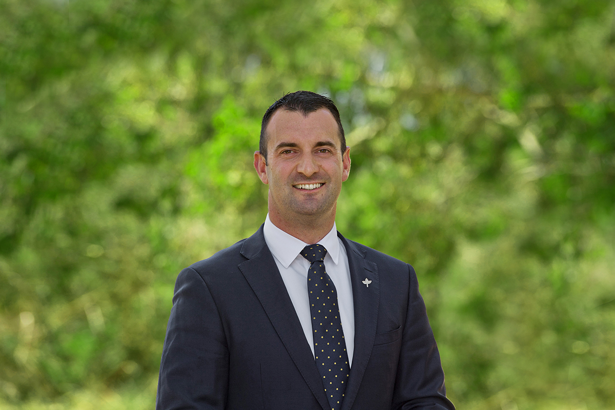 Dean Wolfe - Director & Auctioneer - Greensborough | Jellis Craig